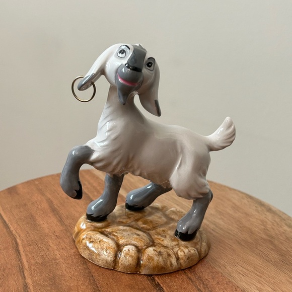 Disney | Art | Disney Vintage Djali Figurine Porcelain Statue The ...